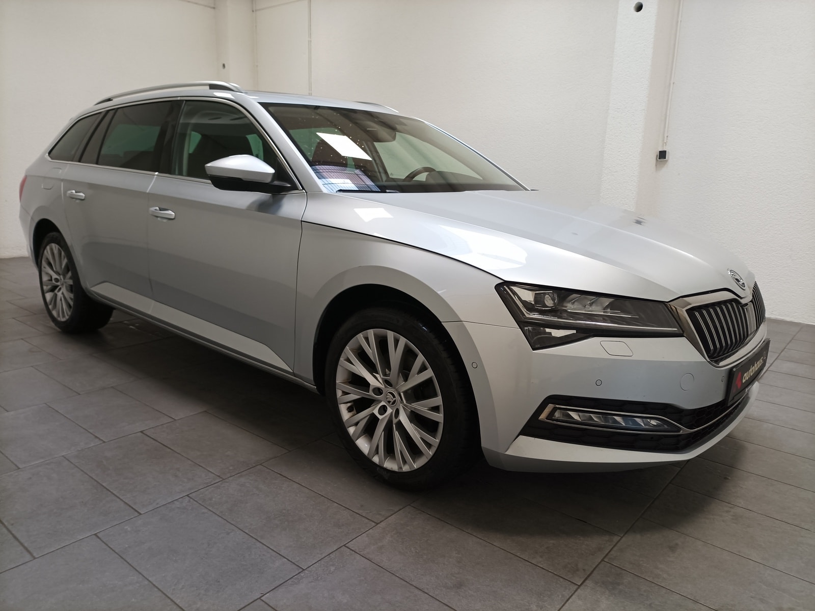 ŠKODA Superb Kombi SELECTION - Ausstattung im Überblick | Allane