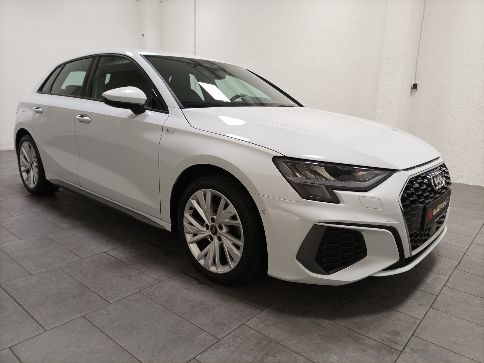 Luxus Audi A3 S Line Limousine Ebenbild